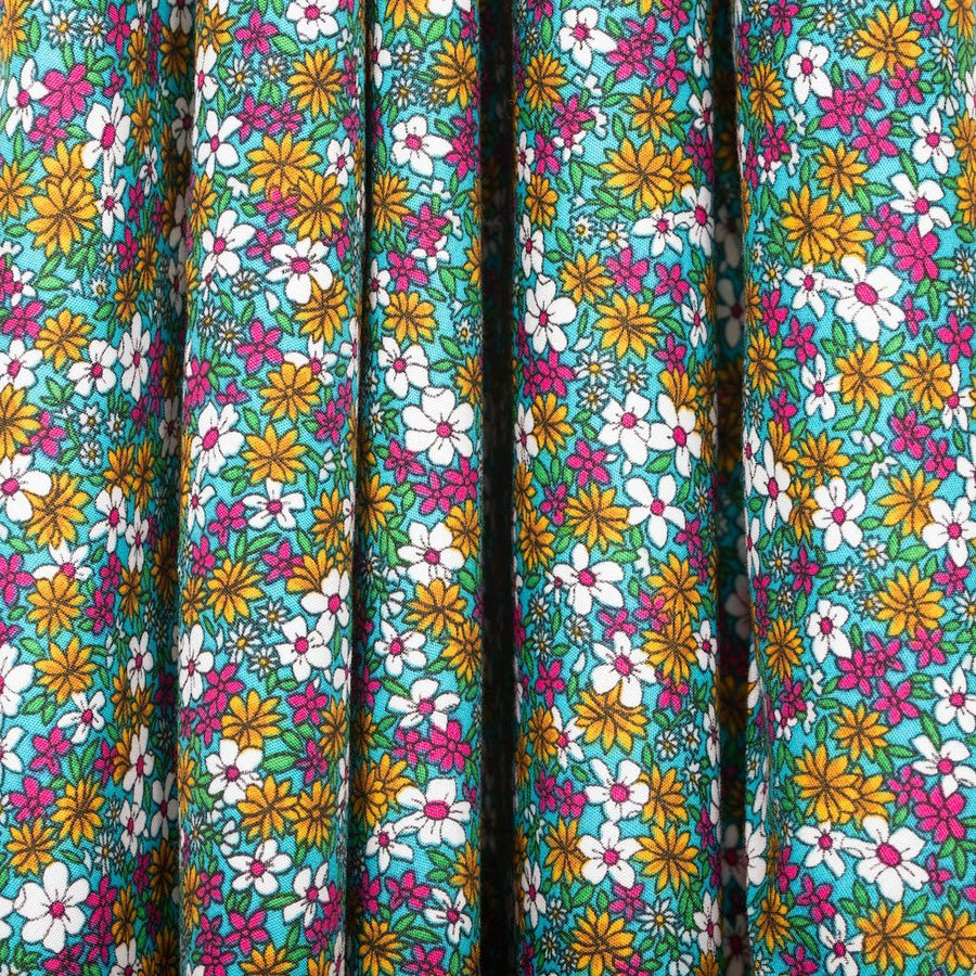 Daisy Print Fabric 100% Cotton Floral Pattern 58/60" Wide Sold BTY